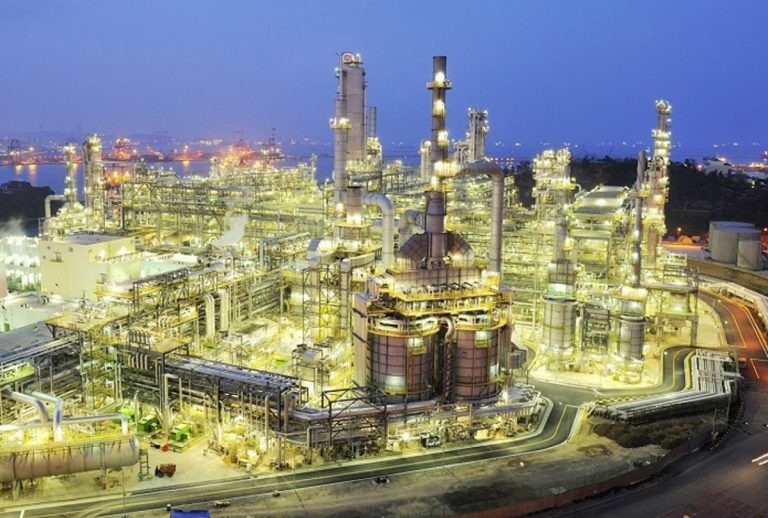 Saudi Arabia Signals it Can Live With Lower Oil Prices, Sources Say ...