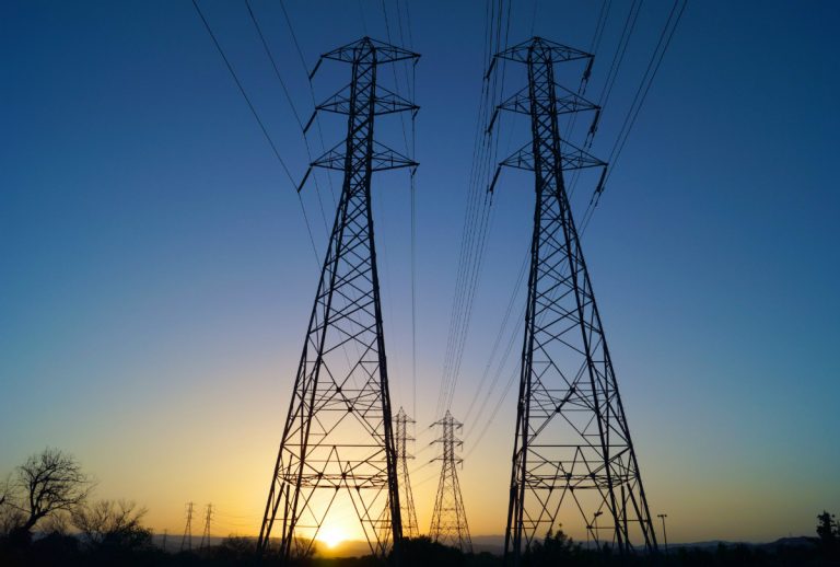 US Power Use to Beat Record Highs in 2026 and 2027 as AI Use Surges ...